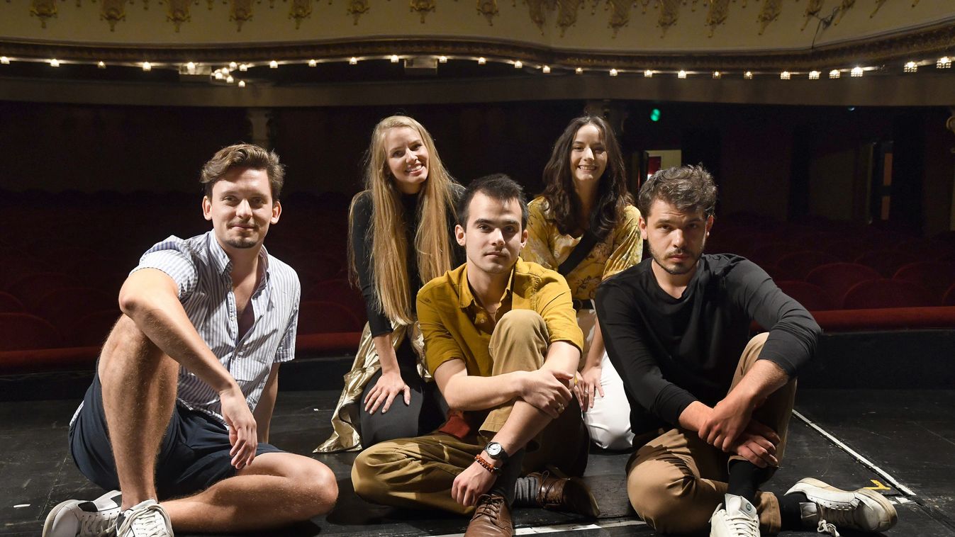 BOON - Évadot nyitott a színház