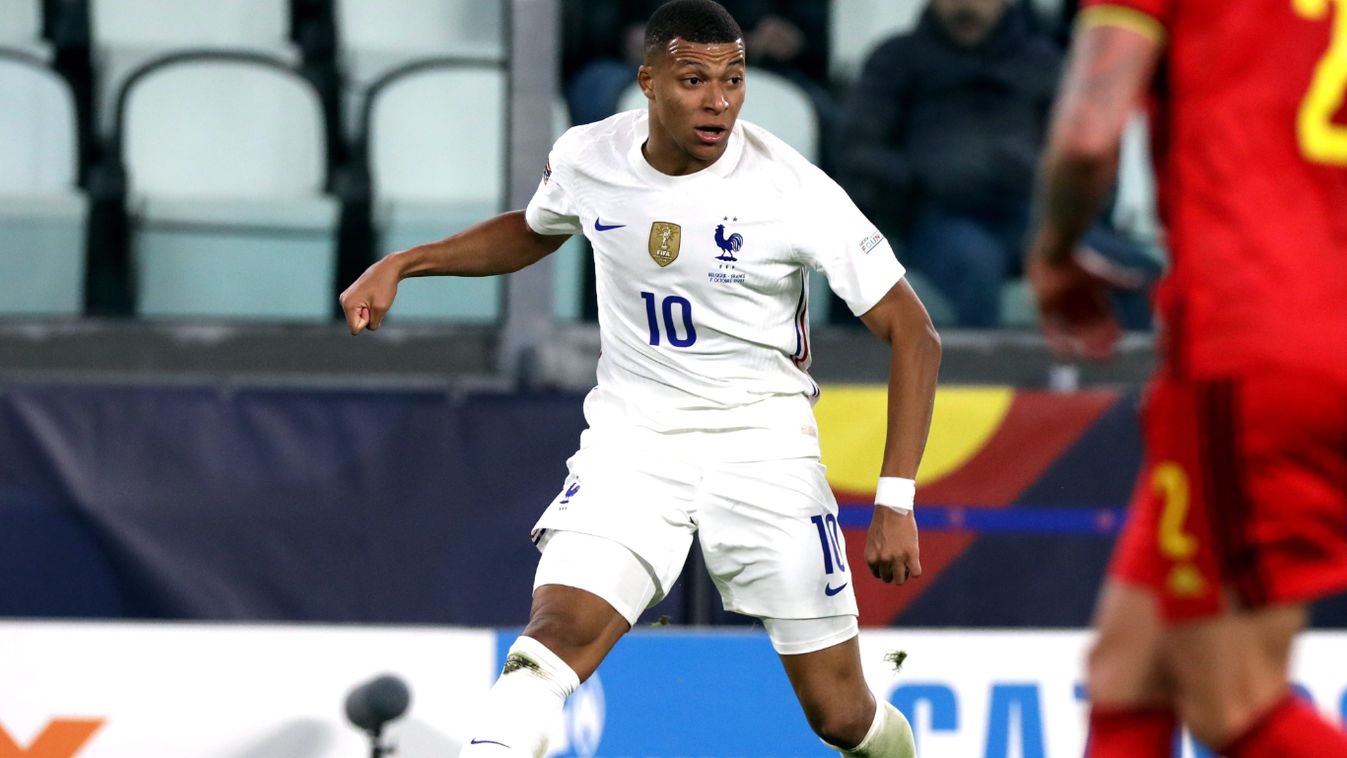 Mbappé nyerte az Év futballistája díjat a Globe Soccer Awardson