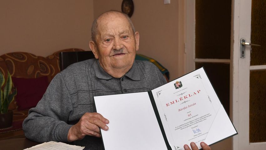 BOON - Jó egészségnek örvend a 95 éves István bácsi