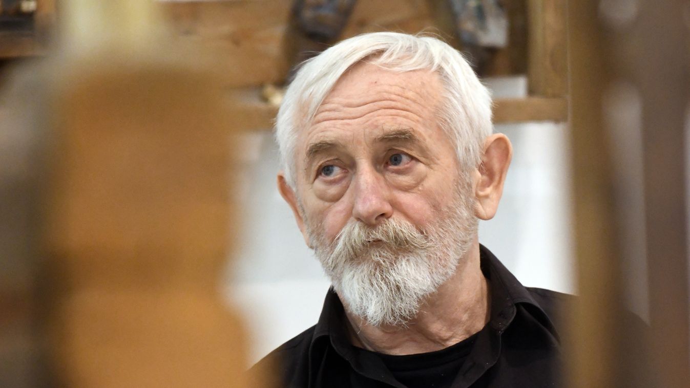 a lelkem is Luca lett. Luca széke-lelke”