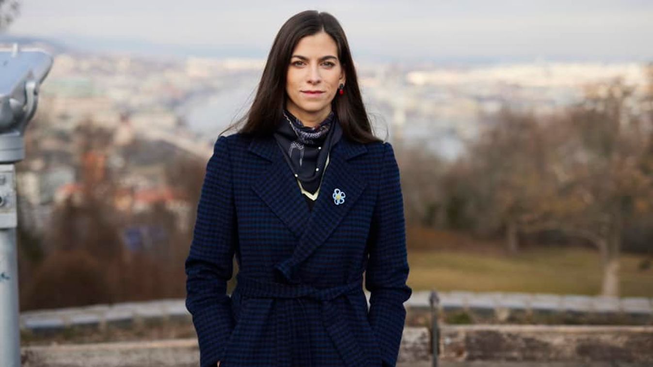 BOON - Szentkirályi Alexandra: Magyarországnak előre kell mennie, nem ...