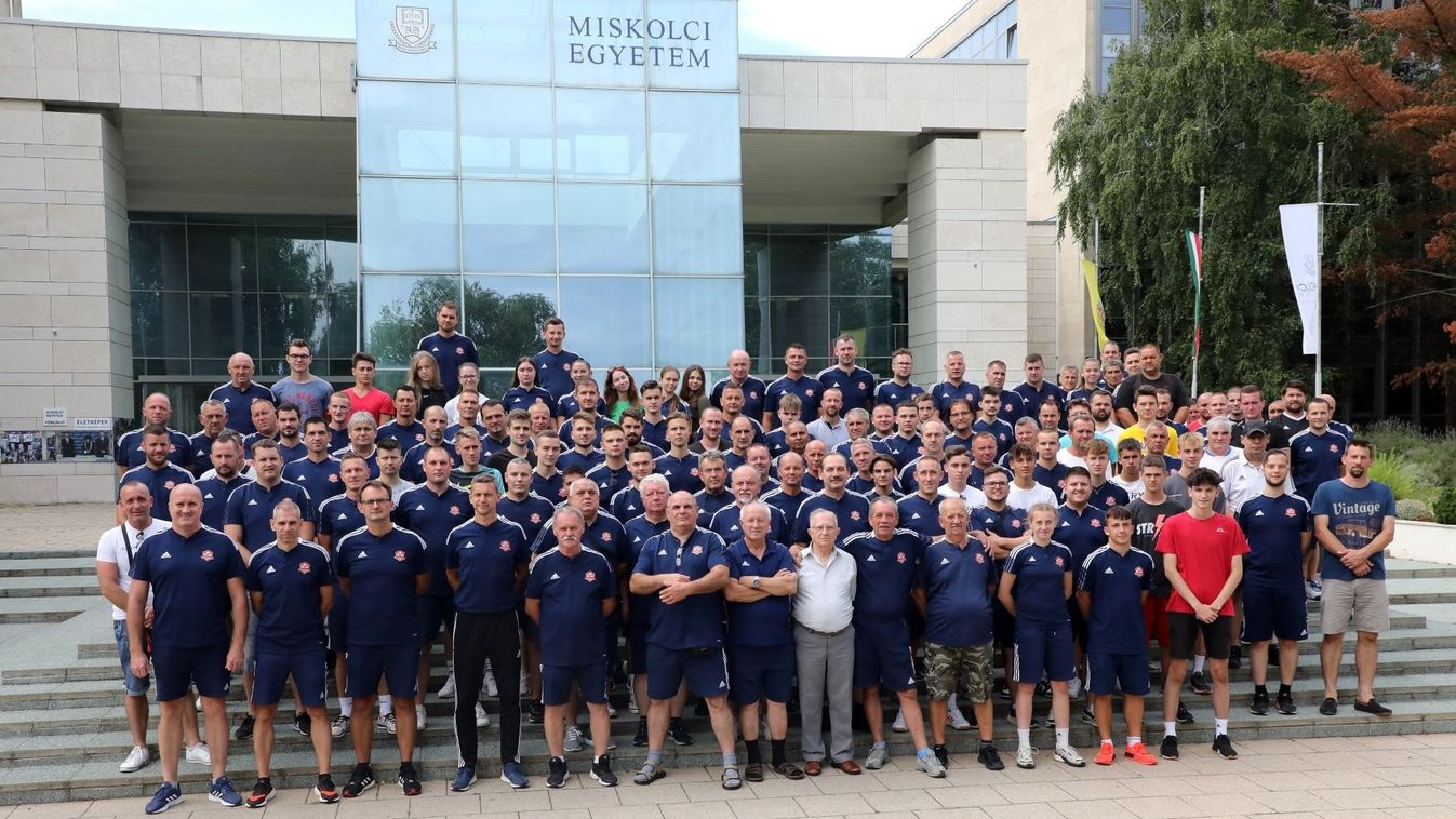 Ki lesz Az év játékvezetője?