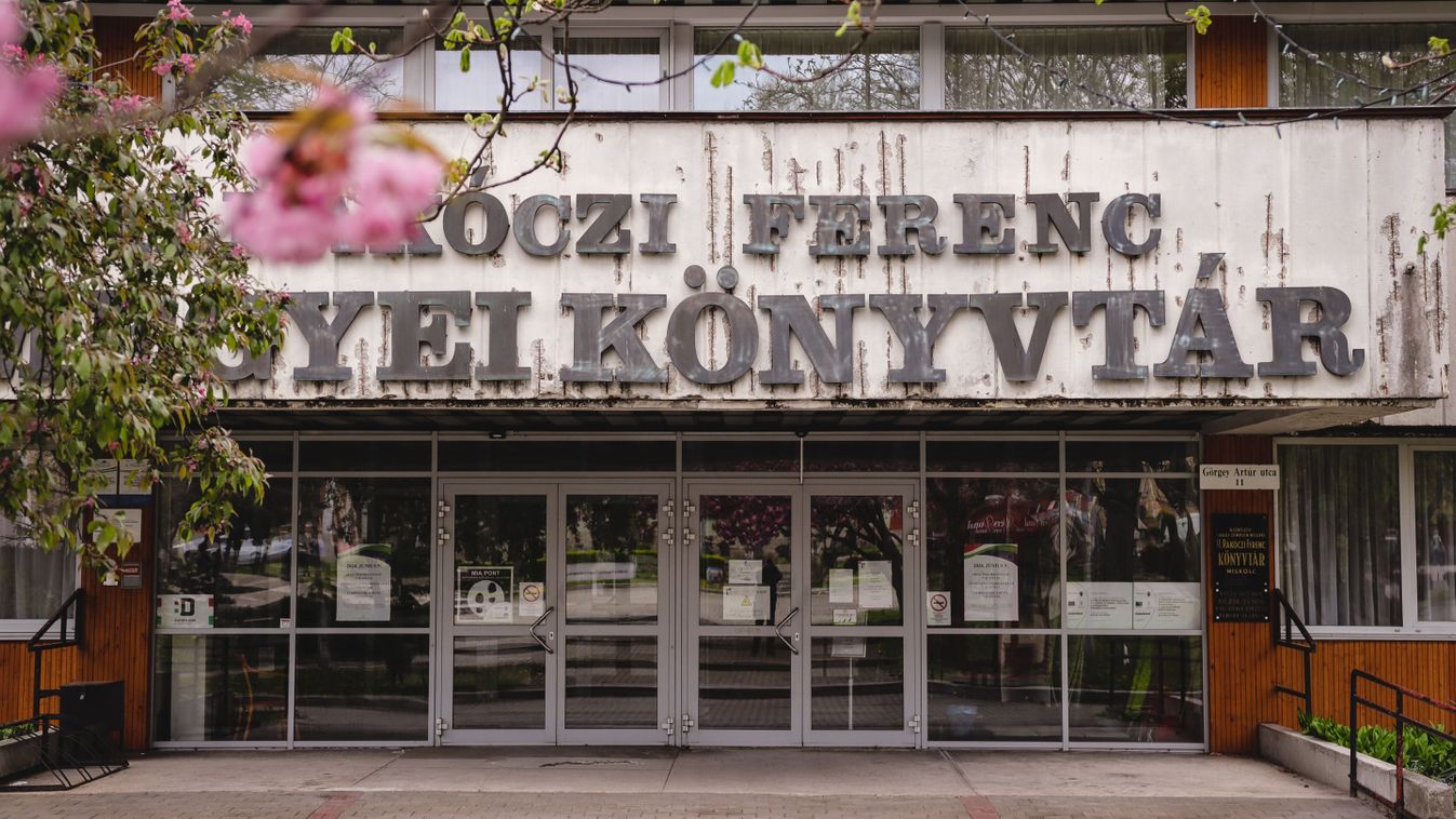 Így ünnepelnek a miskolci könyvtárak