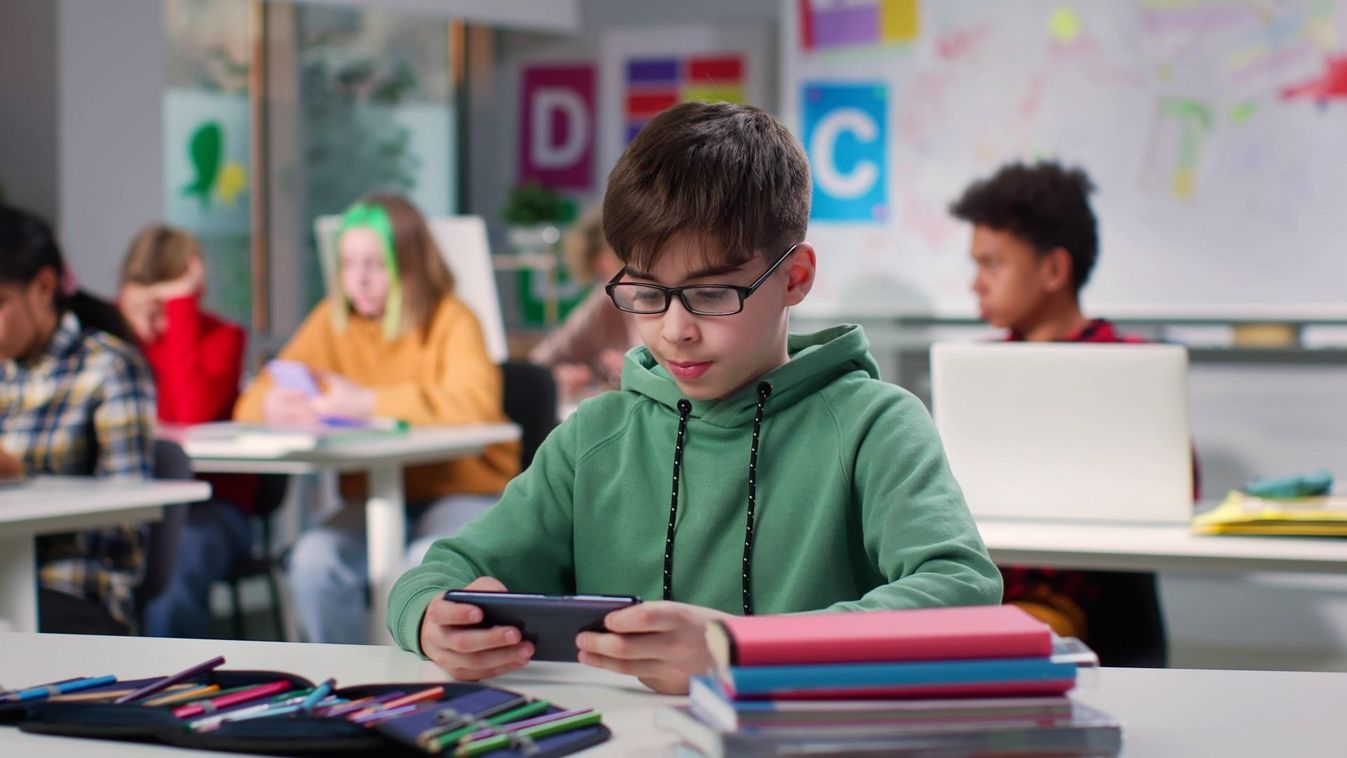 Telefon használata az iskolákban