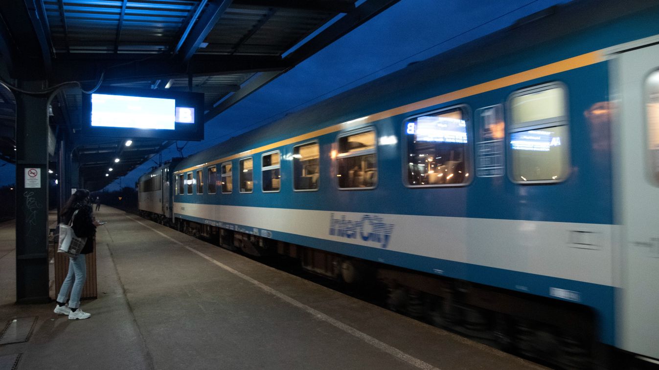 BOON - Indul az Intercity Splitbe