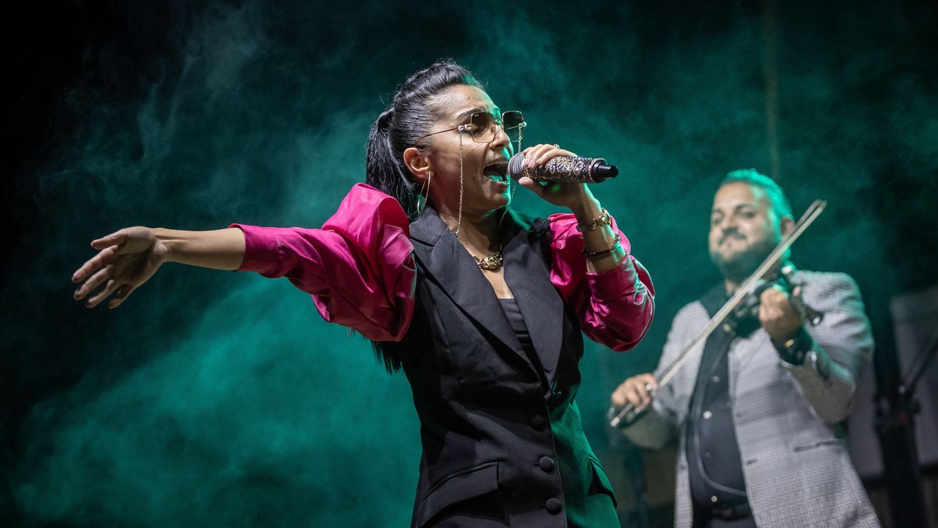 Nótár Mary lesz a szemeszternyitó egyik fellépője