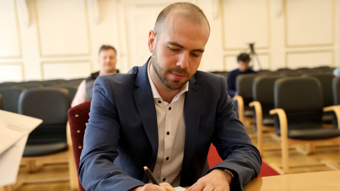 Simon Szathmáry magyar állampolgár lett