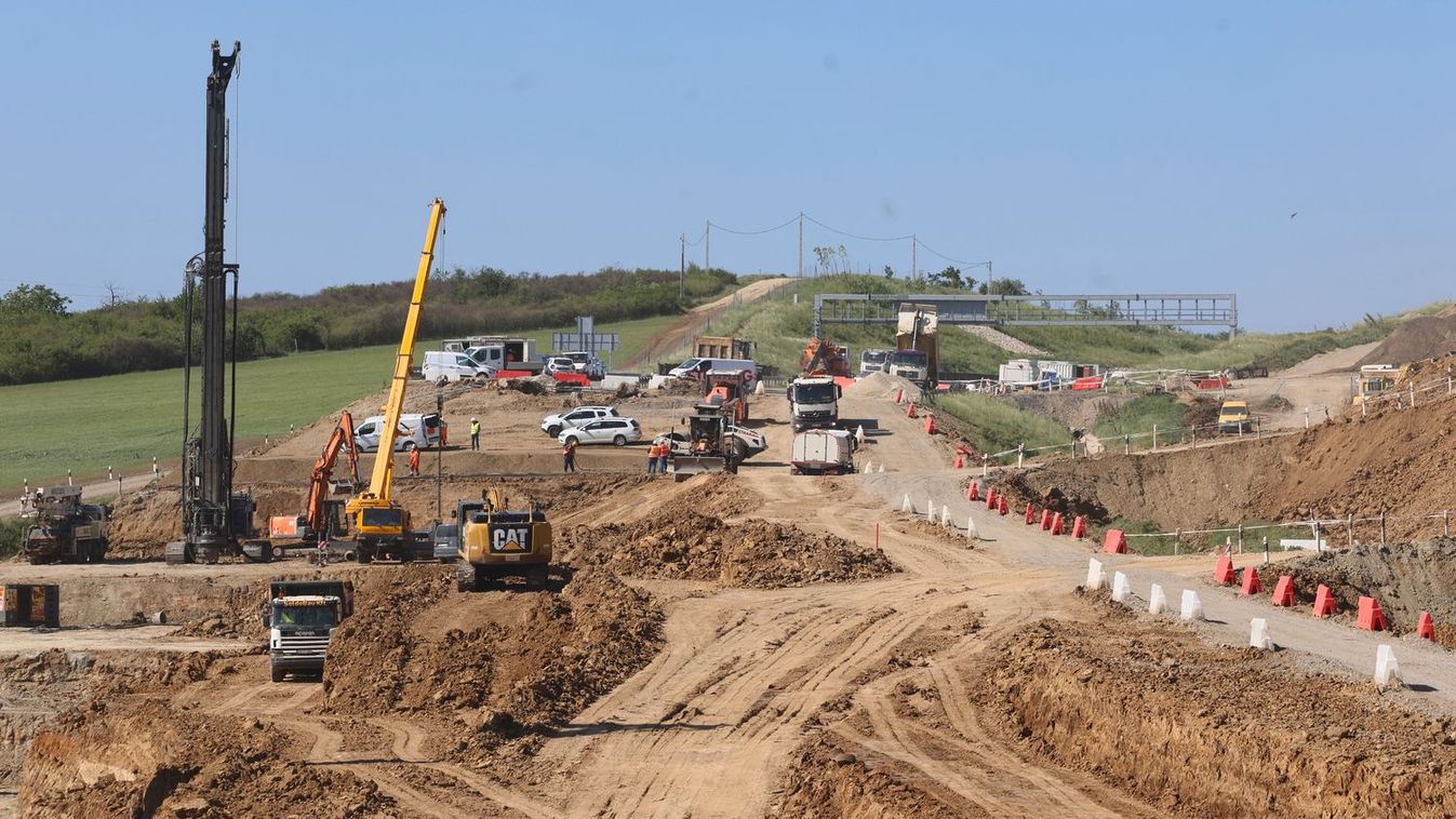 M30-as autópálya és gombás kapus. De ez még semmi, nézze, mi történt a ...