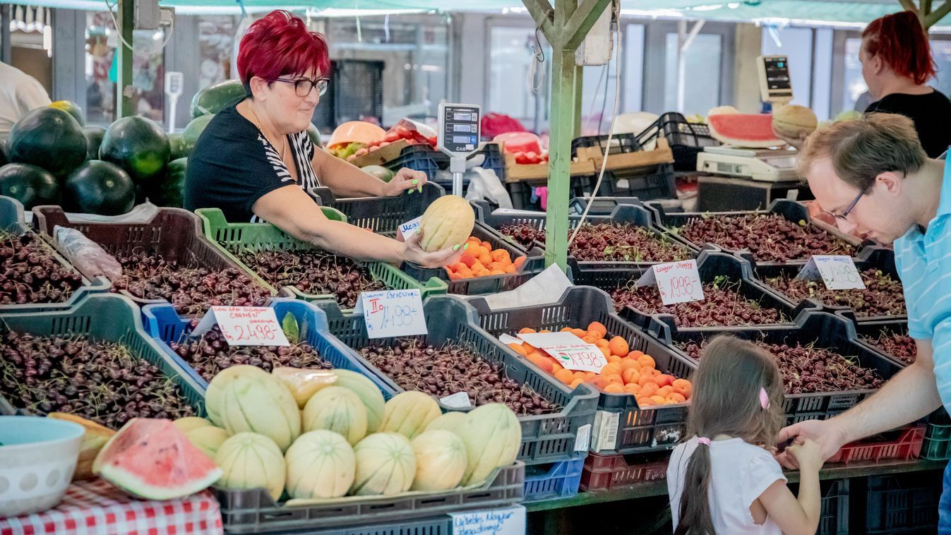 A szilva ára 2025-ben: ennyibe kerül most a Búza téri piacon