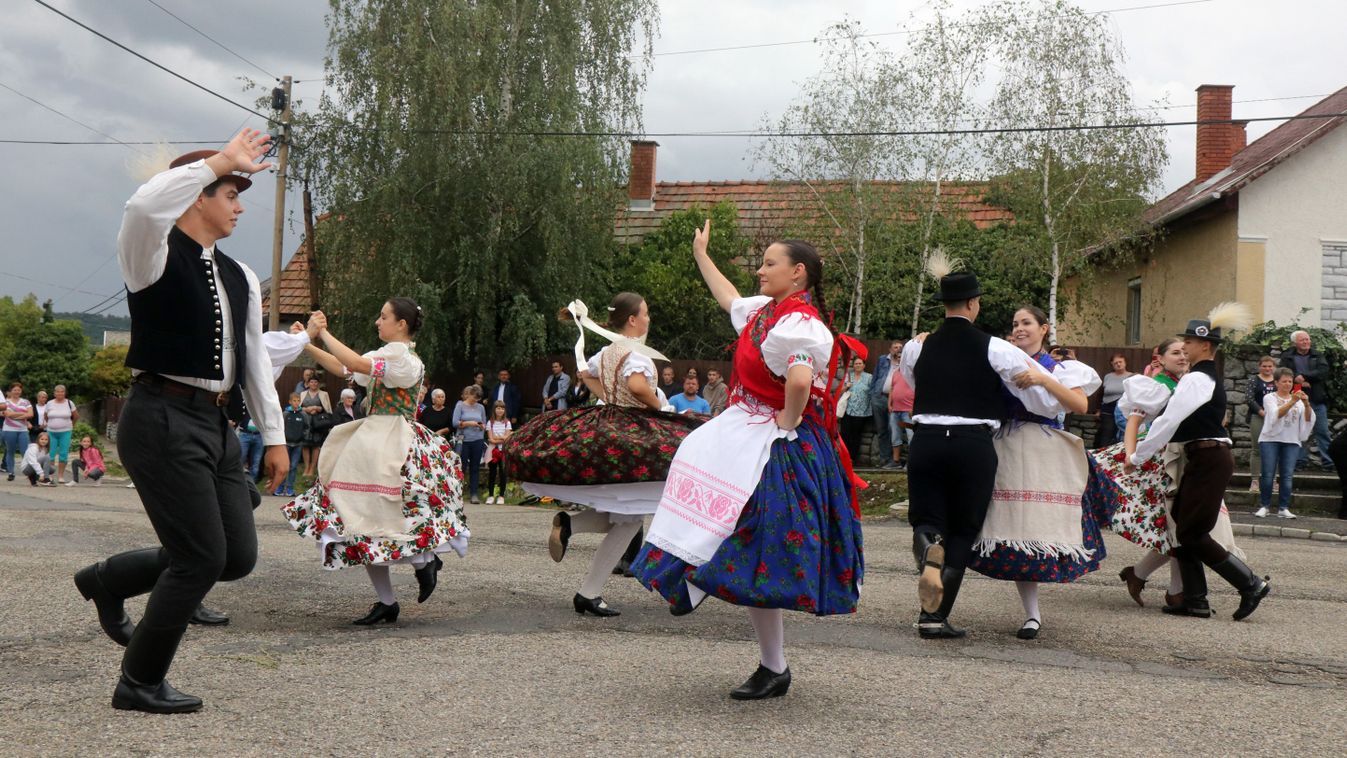 Táncház és Kossuth-díjas fellépők a kisgyőri Sokadalmon 2025-ben