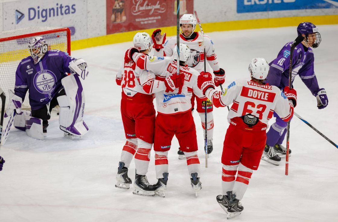 A DVTK Jegesmedvék Újpesten nyert