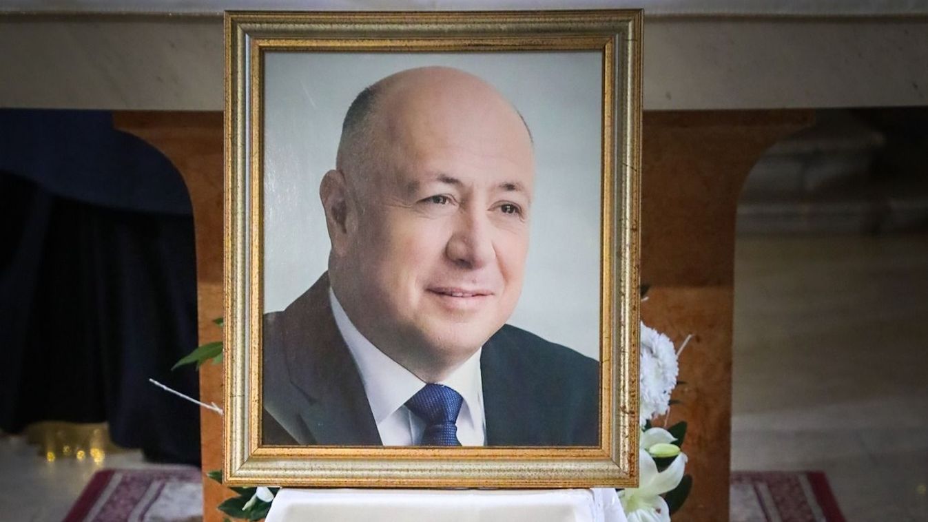 Sírhelyénél emlékeztek Dr. Kriza Ákosra