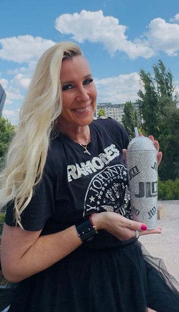 A kosárpályától az Anna Cristalig – Keller Annamária sikertörténete