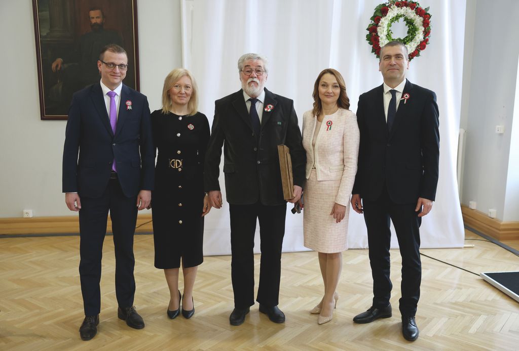 Szentirmai László kapta idén a Lévay József-díjat